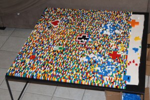Table basse en legos pour un séjour
